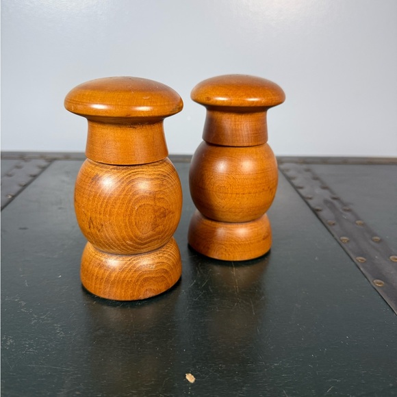 Kitchen | Vintage Rustic Wood Salt And Pepper Shakers 5 Tall | Poshmark